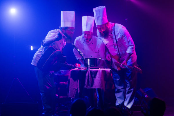 Toque Toque! – Le Petit Théâtre